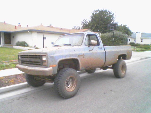 RunUOvers 1987 Chevy HD 2500 4x4